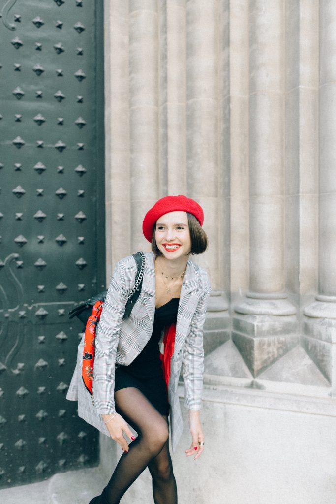 How To Dress Up Like A French Model? 7 Ways - Onya Magazine