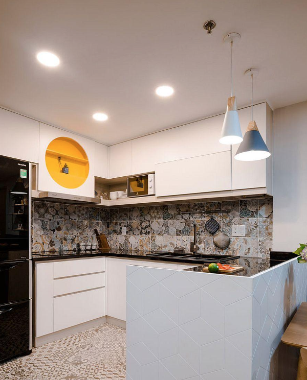 Brilliant Design And Lighting Ideas For An Uncluttered Small Kitchen ...