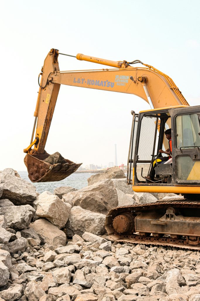 How To Choose The Right Earthmoving Equipment For Your Project - Onya ...
