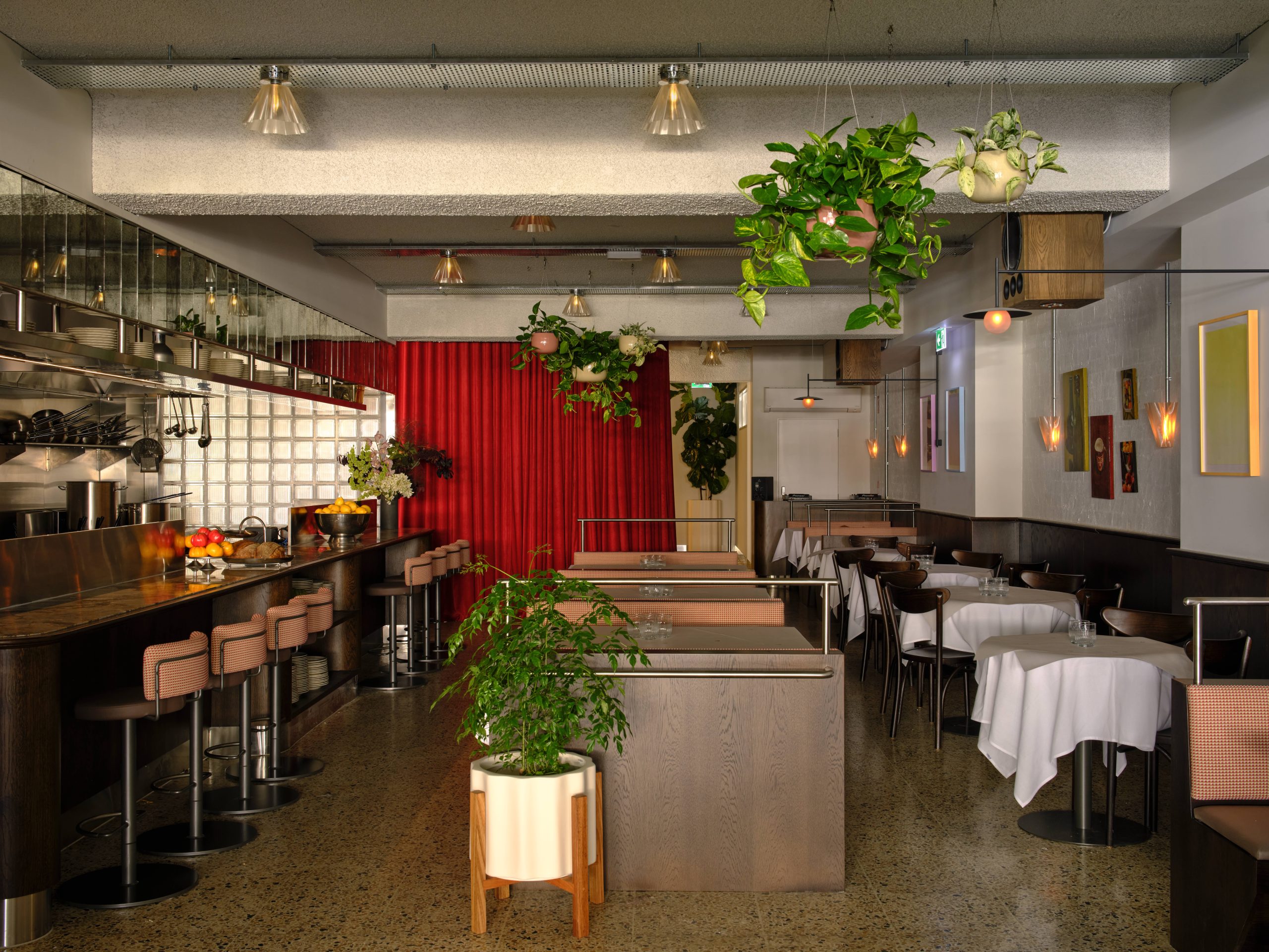 Daphne Brings Steak Nights & Midnight Martinis To Lygon Street - Onya ...